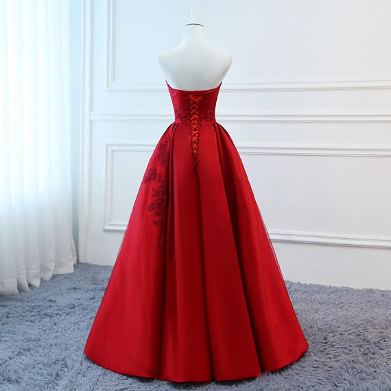 Charming Red Ball Gown Prom Dresses Satin V Neck Evening Gowns With ...